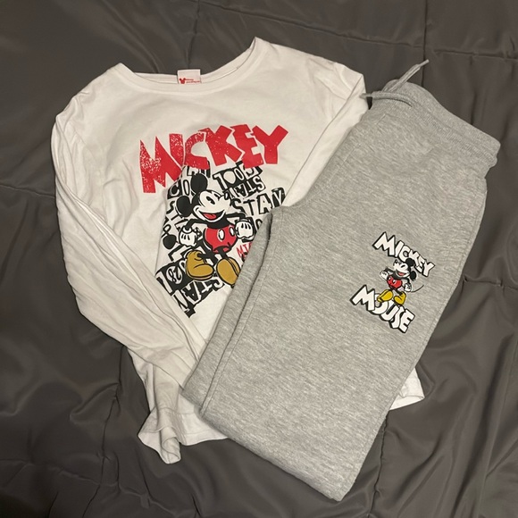 Disney | Matching Sets | Mickey Mouse Gray And White Set | Poshmark